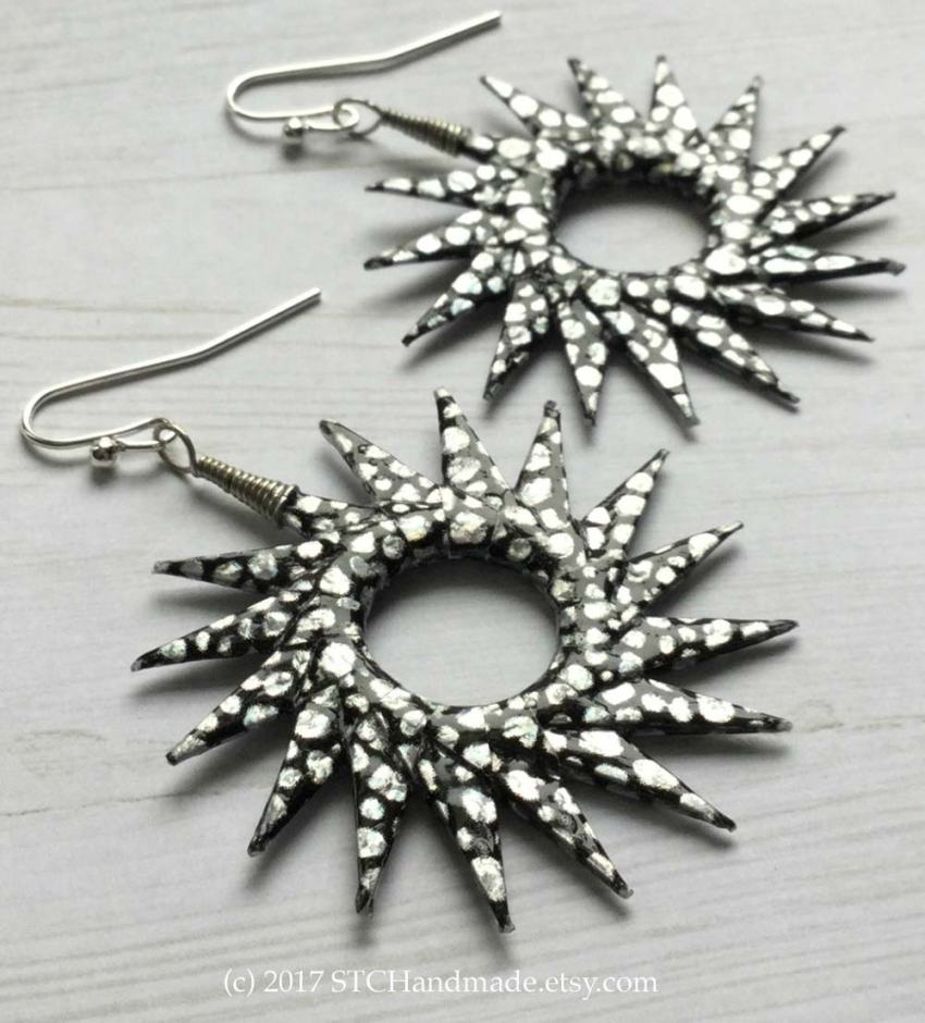 2017-030: Black Sparkle Origami Sunburst Mandalas – Mandala of the Day